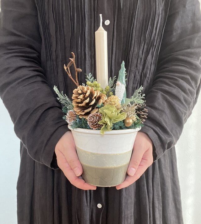 2023 Christmas Wonder holiday / ワンダーホリデー ML（サンタ×マツボックリ×キャンドル） | iichi 日々の暮らしを心地よくするハンドメイドやアンティーク ...