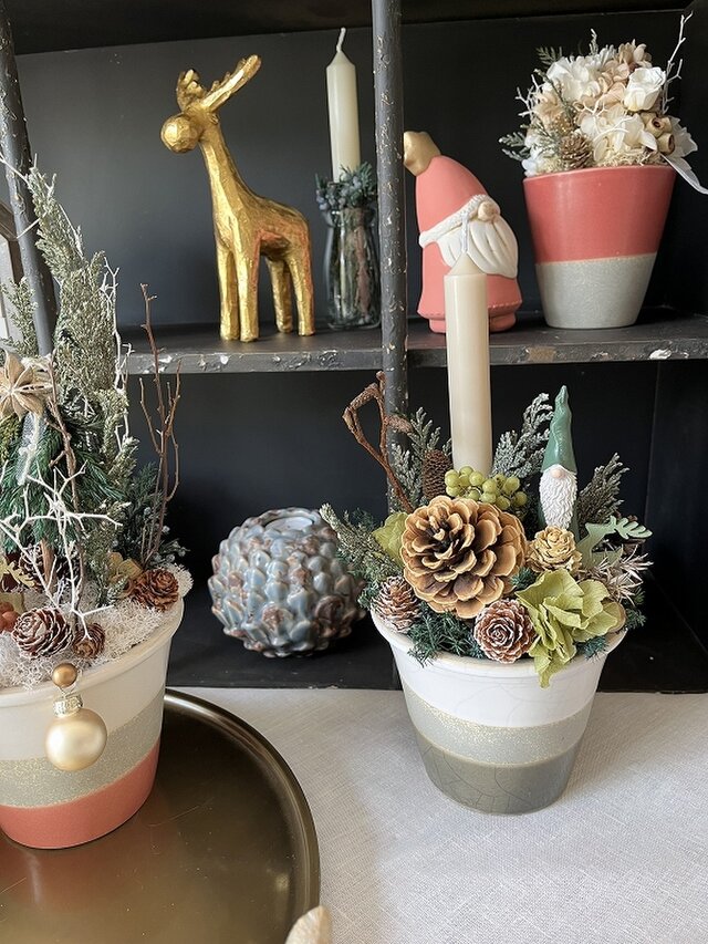 2023 Christmas Wonder holiday / ワンダーホリデー ML（サンタ×マツボックリ×キャンドル） | iichi 日々の暮らしを心地よくするハンドメイドやアンティーク ...