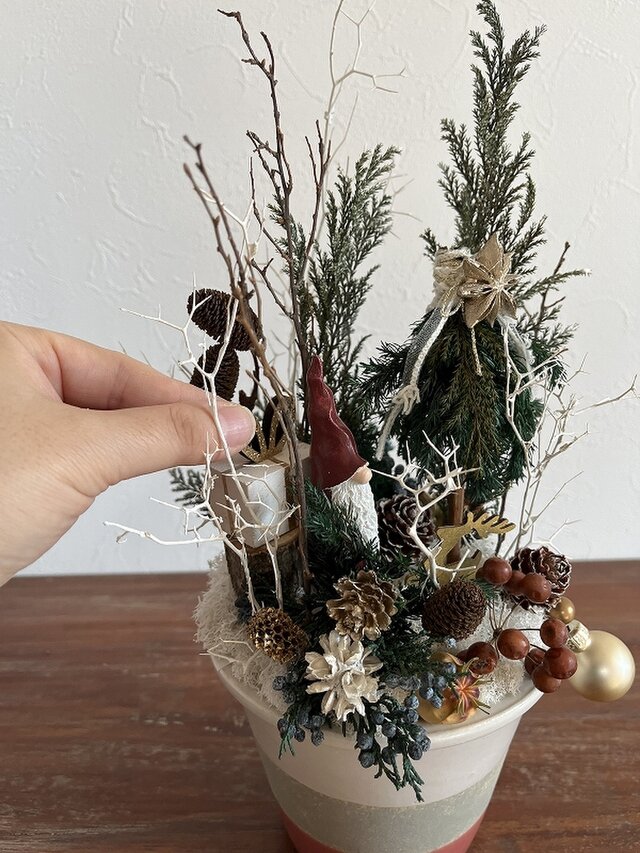 2023 Christmas Wonder holiday / ワンダーホリデー ML（サンタ×ツリー×プレゼント） | iichi 日々の暮らしを心地よくするハンドメイドやアンティークの ...