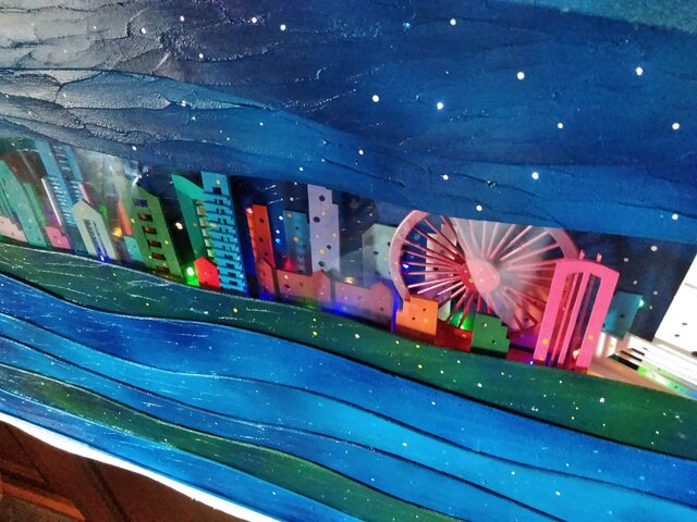 横浜&神戸などの夜景を300球のLEDで表現した作品・ミナトアカリ | iichi 日々の暮らしを心地よくするハンドメイドやアンティークのマーケットプレイス