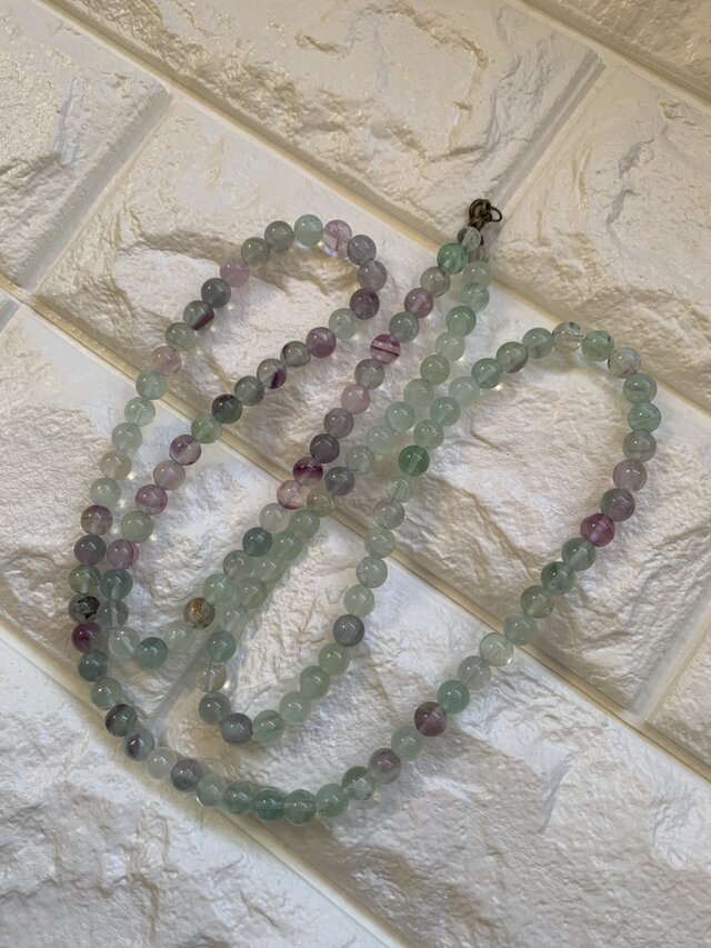 お洒落魔女のジャルンネックレス（フローライト） | iichi 日々の暮らしを心地よくするハンドメイドやアンティークのマーケットプレイス