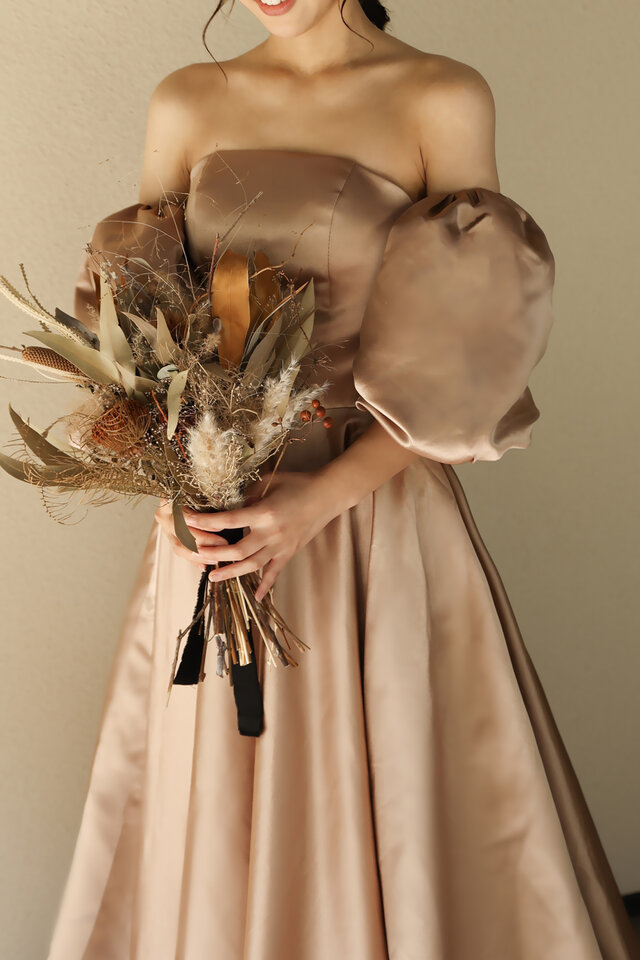 エレガント パーティードレス カーキ色 ベアトップ 背中見せ 取り外し袖 花嫁/拳式/前撮り | iichi 日々の暮らしを心地よくするハンドメイドやアンティークのマーケットプレイス