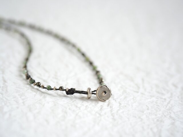 -green Tourmaline・Pyrite- braid pendant | iichi 日々の暮らしを心地よくするハンドメイドやアンティークのマーケットプレイス