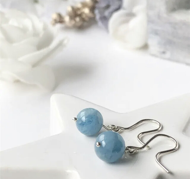 送料無料 ︎限定♡AAAAアクアマリン8㎜玉ピアス purecubic | iichi 日々の暮らしを心地よくするハンドメイドやアンティークのマーケットプレイス