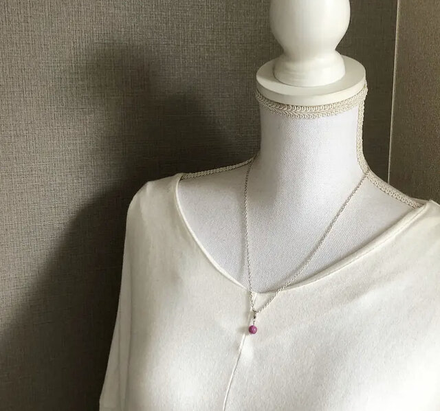 送料無料 ︎限定♡AAAルビー7㎜玉ペンダントトップ purecubic | iichi 日々の暮らしを心地よくするハンドメイドやアンティークのマーケットプレイス