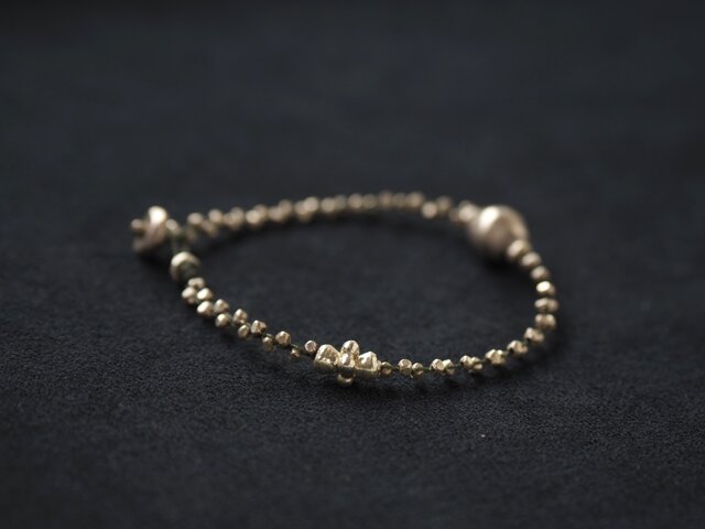 braid bracelet 'silver' | iichi 日々の暮らしを心地よくするハンドメイドやアンティークのマーケットプレイス