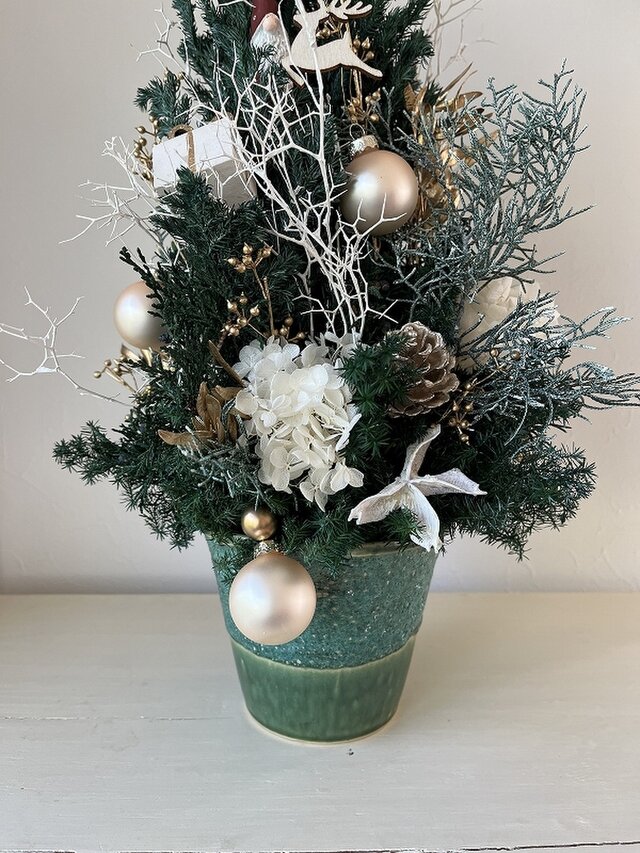 サンタクロースは準備中 | iichi 日々の暮らしを心地よくするハンドメイドやアンティークのマーケットプレイス