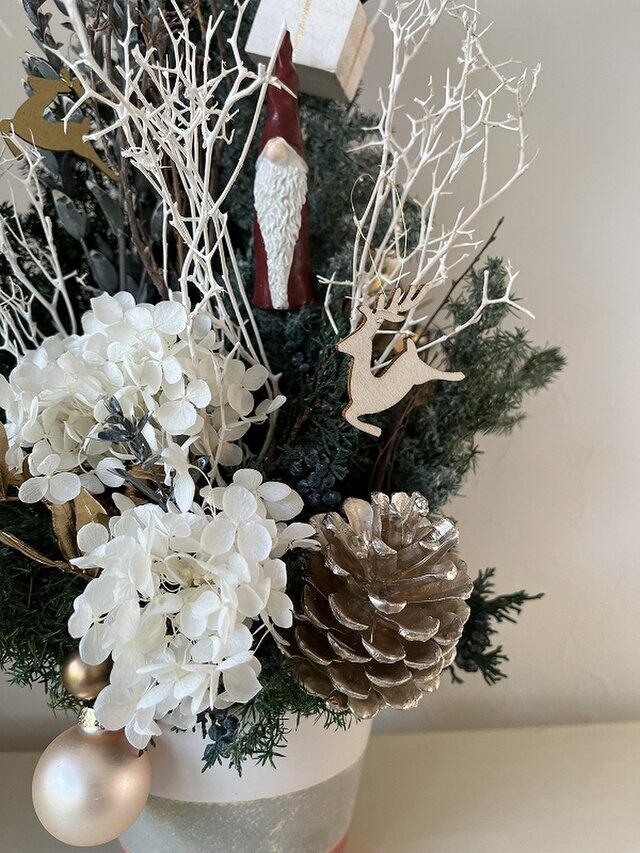 サンタが街にやってくる | iichi 日々の暮らしを心地よくするハンドメイドやアンティークのマーケットプレイス