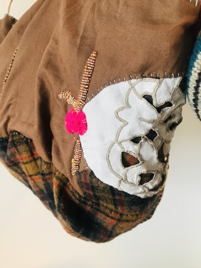 Bag 手縫いのバッグ 布製 本革持ち手 スローファッション ハンドメイド 1906 | iichi 日々の暮らしを心地よくするハンドメイドやアンティークのマーケットプレイス