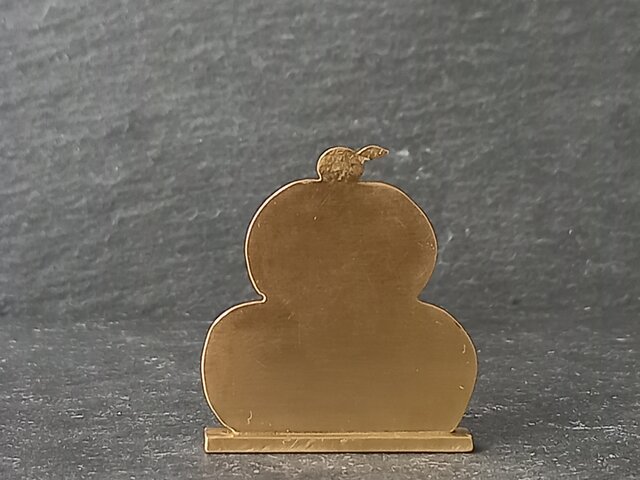 真鍮 brass 鏡餅 S | iichi 日々の暮らしを心地よくするハンドメイドやアンティークのマーケットプレイス