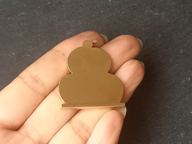 真鍮 brass 鏡餅 S | iichi 日々の暮らしを心地よくするハンドメイドやアンティークのマーケットプレイス