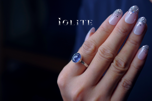 New Arrival☆『アイオライト』の世界でひとつの天然石リングsilver925 | iichi 日々の暮らしを心地よくするハンドメイドやアンティークのマーケットプレイス