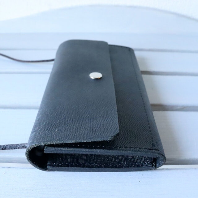 【11/12終了】サコッシュ ウォレット 仕切り 調節可革ハンドメイド10148 | iichi 日々の暮らしを心地よくするハンドメイドやアンティークのマーケットプレイス