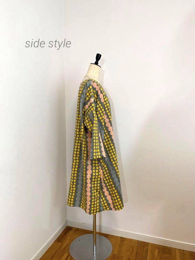 七分袖・コーデュロイワンピース・グレー×黄色・ピンク・着丈96cm・日本製・綿100％ | iichi 日々の暮らしを心地よくするハンドメイドやアンティークのマーケットプレイス