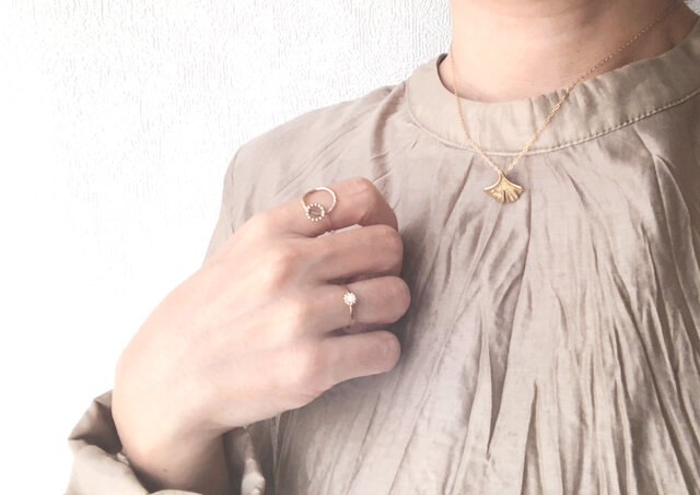 イチョウネックレス/ゴールド 14kgf 真鍮 | iichi 日々の暮らしを心地よくするハンドメイドやアンティークのマーケットプレイス