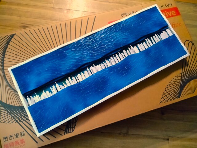 BlueSkyscraper Ⅲ | iichi 日々の暮らしを心地よくするハンドメイドやアンティークのマーケットプレイス