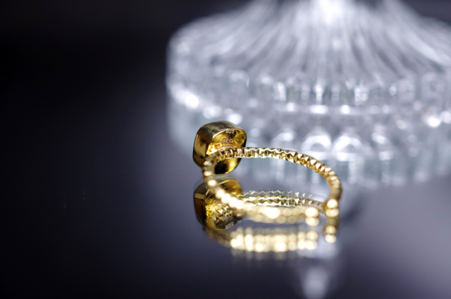 新作 ☆『Garnet』☆の世界でひとつの天然石リングsilver925 + 18kgpコーティング | iichi 日々の暮らしを心地よくするハンドメイドやアンティークのマーケットプレイス