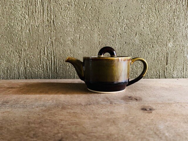 波佐見焼 Tea pot | iichi 日々の暮らしを心地よくするハンドメイドやアンティークのマーケットプレイス
