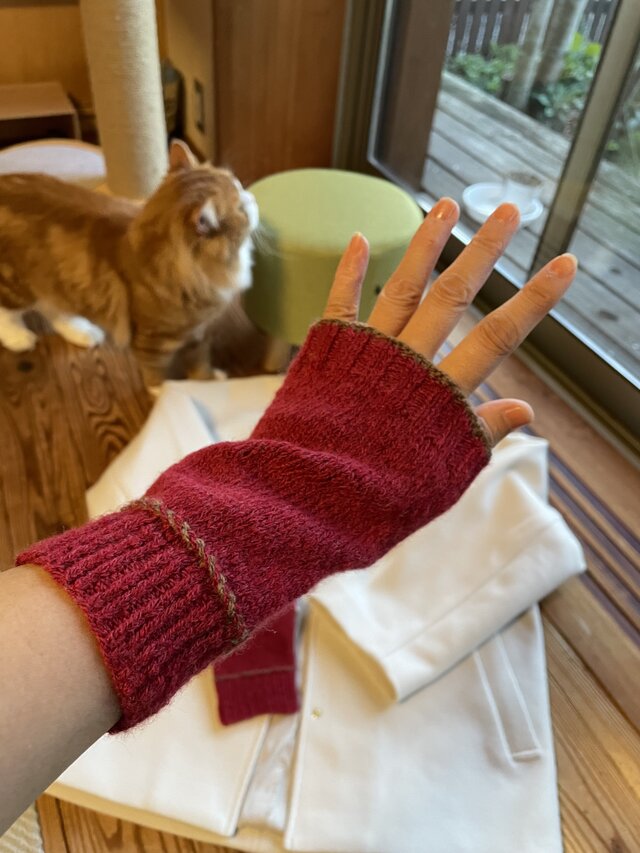 No.1348 カシミアアームウォーマー022-red | iichi 日々の暮らしを心地よくするハンドメイドやアンティークのマーケットプレイス