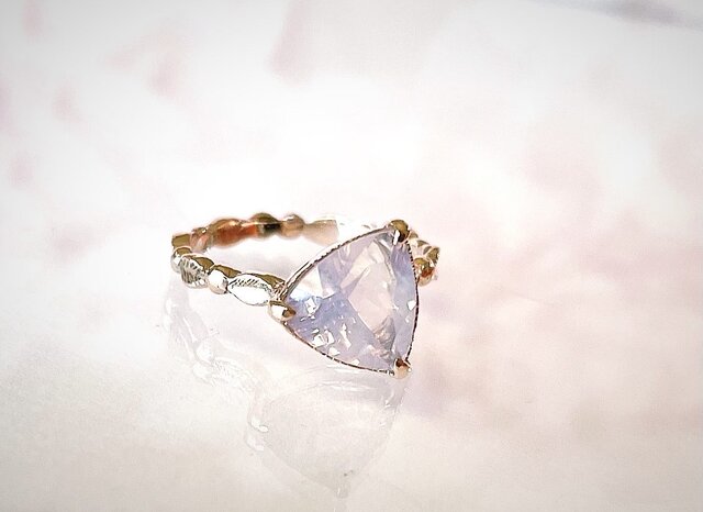 ラベンダークォーツの指輪 | iichi 日々の暮らしを心地よくするハンドメイドやアンティークのマーケットプレイス