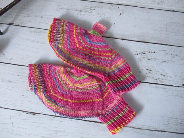 手編みハンドウォーマー Opal Memories 11003 Gl Ck Auf Dem Ponyhof | iichi 日々の暮らしを心地よくするハンドメイドやアンティークのマーケットプレイス