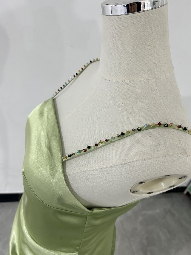 エレガント パーティードレス パーティーワンピース フロントスリット キャミソール カラーストーン 夜会服 発表会など | iichi 日々の ...