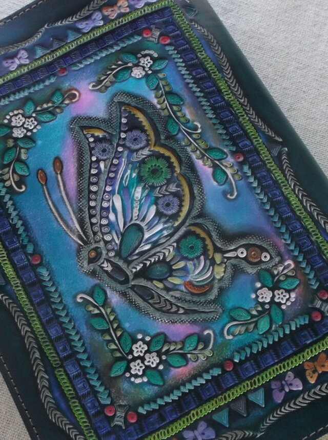 単行本サイズブックカバー 牛革拭き染め | iichi 日々の暮らしを心地よくするハンドメイドやアンティークのマーケットプレイス