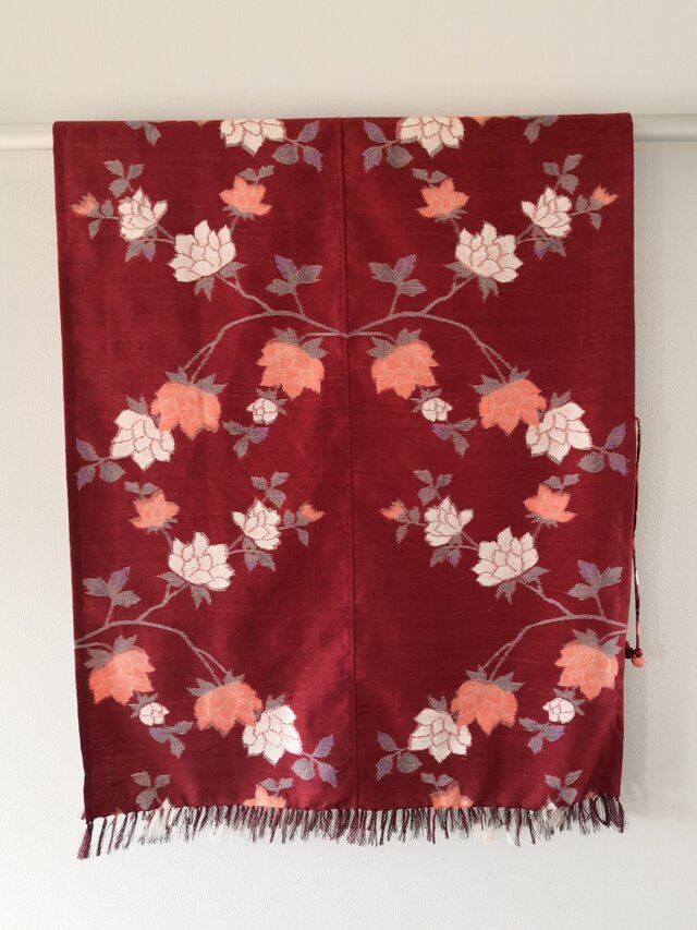 ストール大判紬（紅白花）51311 | iichi 日々の暮らしを心地よくするハンドメイドやアンティークのマーケットプレイス