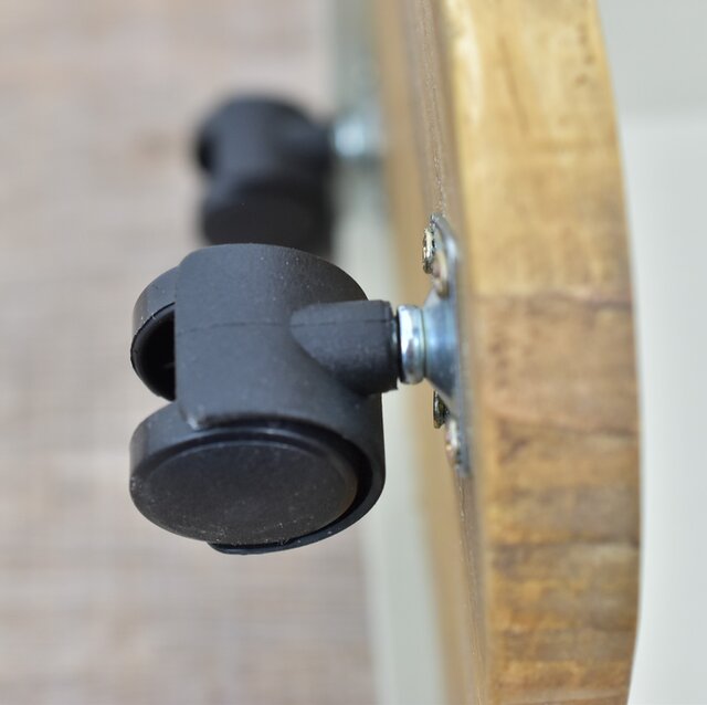 小さなスペースを活かす！【ヘンプベージュのモバイルタワーラック】 | iichi 日々の暮らしを心地よくするハンドメイドやアンティークのマーケットプレイス