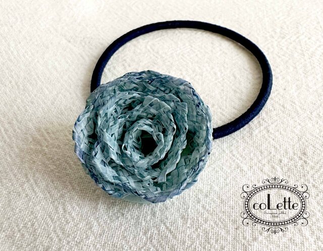 フランスアンティークヘアゴム／ブルーストローボタン（AFB-176） | iichi 日々の暮らしを心地よくするハンドメイドやアンティークのマーケットプレイス