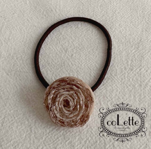 フランスアンティークヘアゴム／ブルーストローボタン（AFB-176） | iichi 日々の暮らしを心地よくするハンドメイドやアンティークのマーケットプレイス