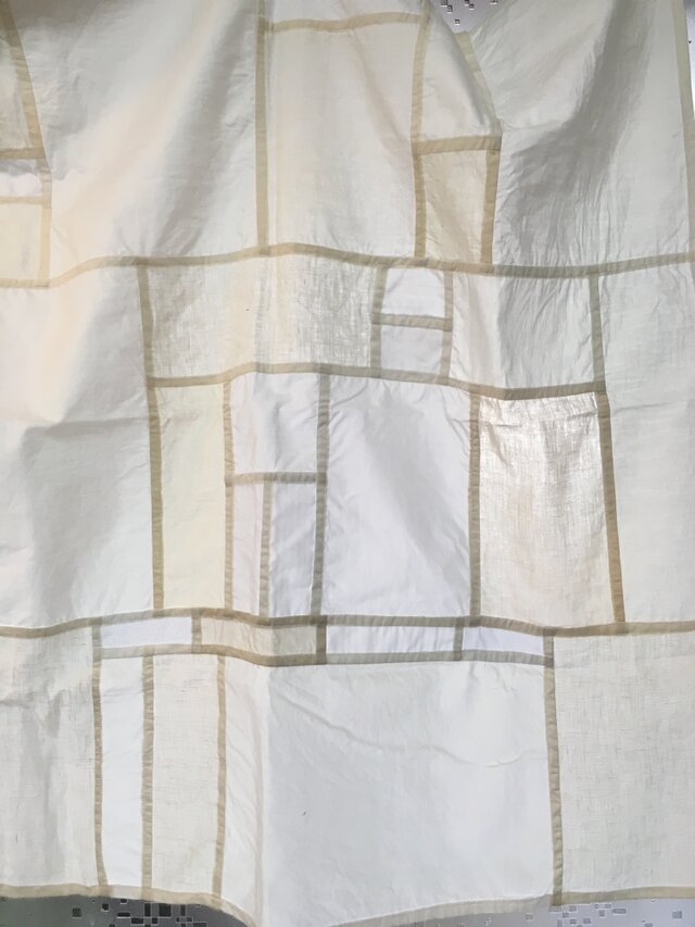 「四角の幾何学」永遠の布 80×80cm | iichi 日々の暮らしを心地よくするハンドメイドやアンティークのマーケットプレイス