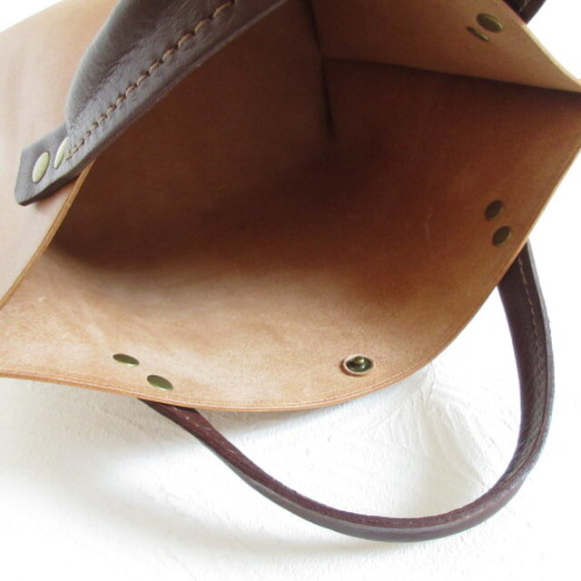 新サイズ♪《牛革》底マチワイド・キャメル・一枚革のミニトート・0511 | iichi 日々の暮らしを心地よくするハンドメイドやアンティークのマーケットプレイス