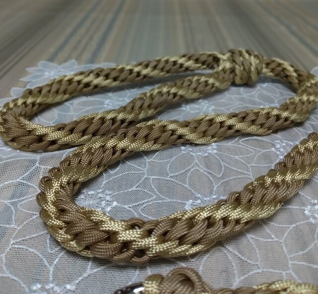 大型犬用 出来上がり全長100cmリード カラーお揃いの首輪もあります | iichi 日々の暮らしを心地よくするハンドメイドやアンティークのマーケットプレイス