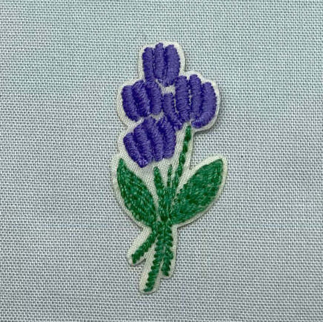 アップリケワッペン パープルフラワー 花 kr-0080 すみれ 菫 | iichi 日々の暮らしを心地よくするハンドメイドやアンティークのマーケットプレイス