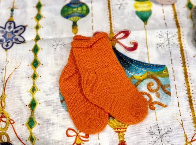 te.a.mi ベビーソックス3点セット⭐️ | iichi 日々の暮らしを心地よくするハンドメイドやアンティークのマーケットプレイス