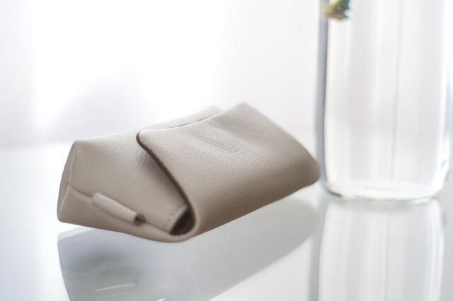 《LIONA》コンパクトカメラ用レザーカメラケース《5colors》 | iichi 日々の暮らしを心地よくするハンドメイドやアンティークのマーケットプレイス