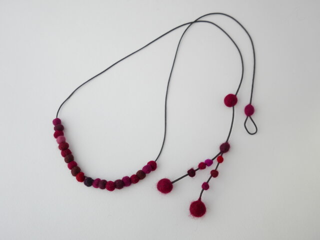 Single loop nano Red | iichi 日々の暮らしを心地よくするハンドメイドやアンティークのマーケットプレイス