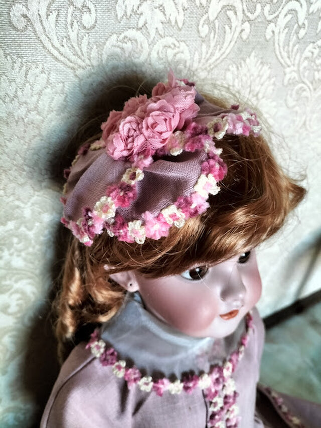 ドール背丈65～68cm用 淡いピンクドレスと髪飾り | iichi 日々の暮らしを心地よくするハンドメイドやアンティークのマーケットプレイス