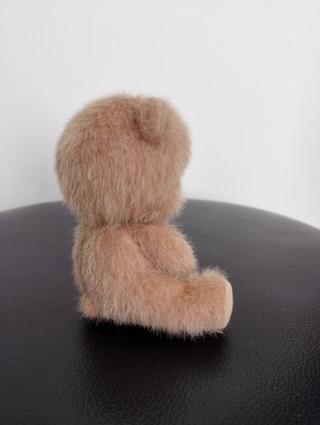 ぬいぐるみ☆おすわりくまさん☆茶 | iichi 日々の暮らしを心地よくするハンドメイドやアンティークのマーケットプレイス