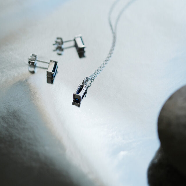 2点set) サファイア スクエア ネックレス & ピアス 2点セット シルバー925 | iichi 日々の暮らしを心地よくするハンドメイドやアンティークのマーケットプレイス