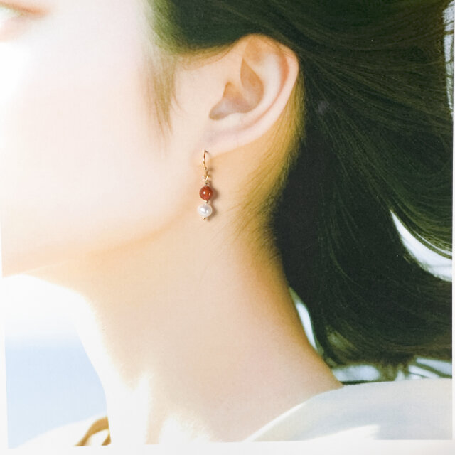 淡水パールと天然石 バーミリオンレッド（アゲート） | iichi 日々の暮らしを心地よくするハンドメイドやアンティークのマーケットプレイス