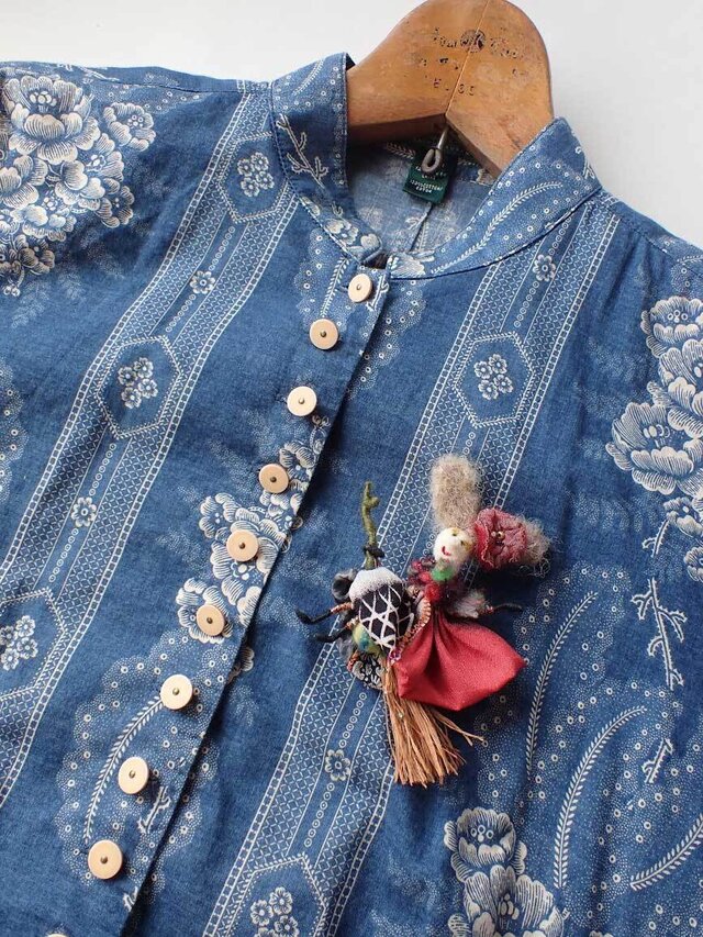 Lupita / ブローチ | iichi 日々の暮らしを心地よくするハンドメイドやアンティークのマーケットプレイス