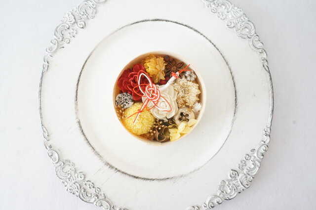 【お正月飾】鶴のフラワーボックス | iichi 日々の暮らしを心地よくするハンドメイドやアンティークのマーケットプレイス