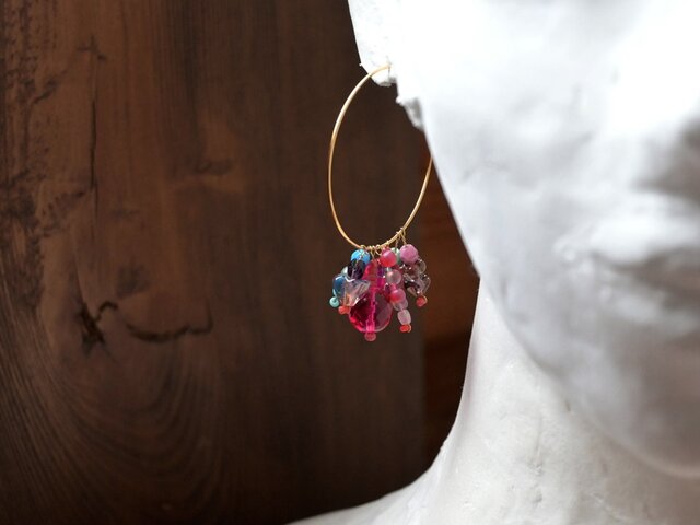 色彩感あふれるフープピアス item5 | iichi 日々の暮らしを心地よくするハンドメイドやアンティークのマーケットプレイス