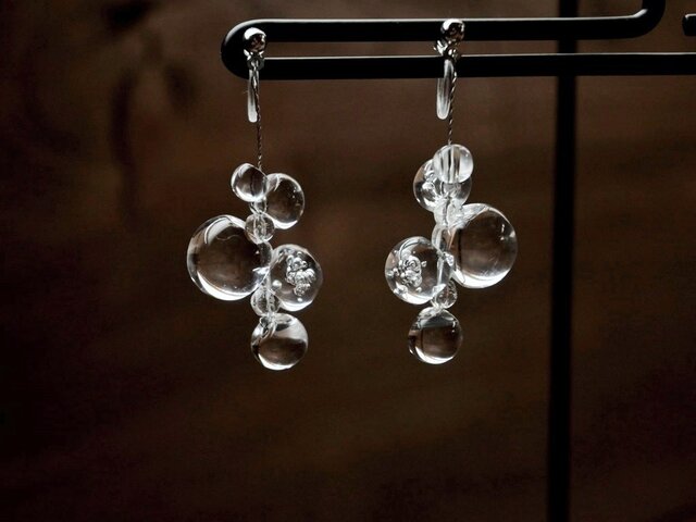 透明感を纏うイヤリング item5 | iichi 日々の暮らしを心地よくするハンドメイドやアンティークのマーケットプレイス