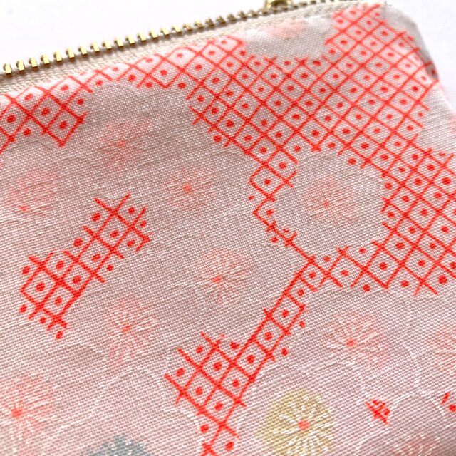 ミニポーチ（8cm×10.2cm 古長襦袢地） | iichi 日々の暮らしを心地よくするハンドメイドやアンティークのマーケットプレイス