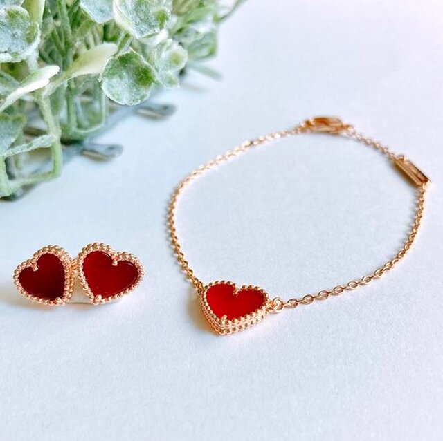 高品質・幸運のハート ピアス 18金GP | iichi 日々の暮らしを心地よくするハンドメイドやアンティークのマーケットプレイス