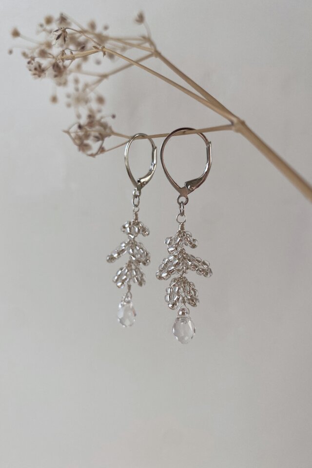 Fir Tree Earrings【冬期限定商品】 | iichi 日々の暮らしを心地よくするハンドメイドやアンティークのマーケットプレイス