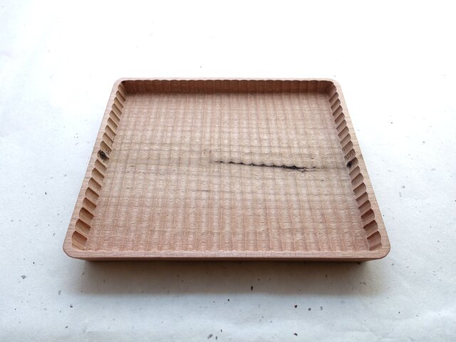 我谷盆 胡桃 23×20×2.5cm ナチュラル | iichi 日々の暮らしを心地よくするハンドメイドやアンティークのマーケットプレイス